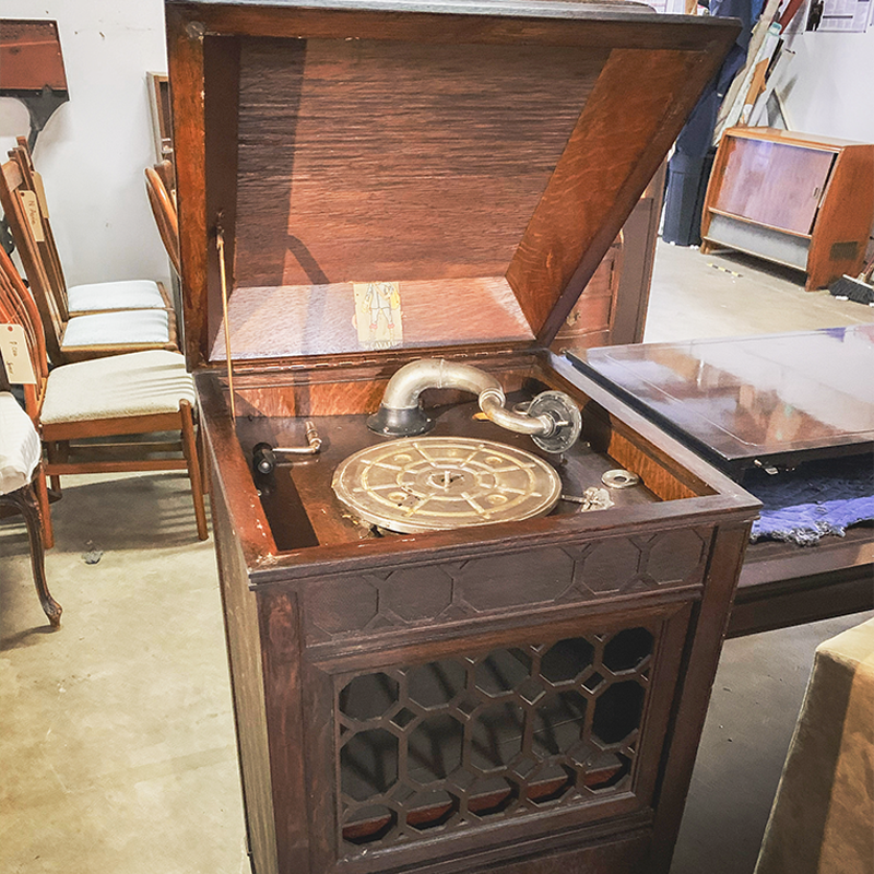 Antique Radio Repair & Restoration | Mumford Restoration